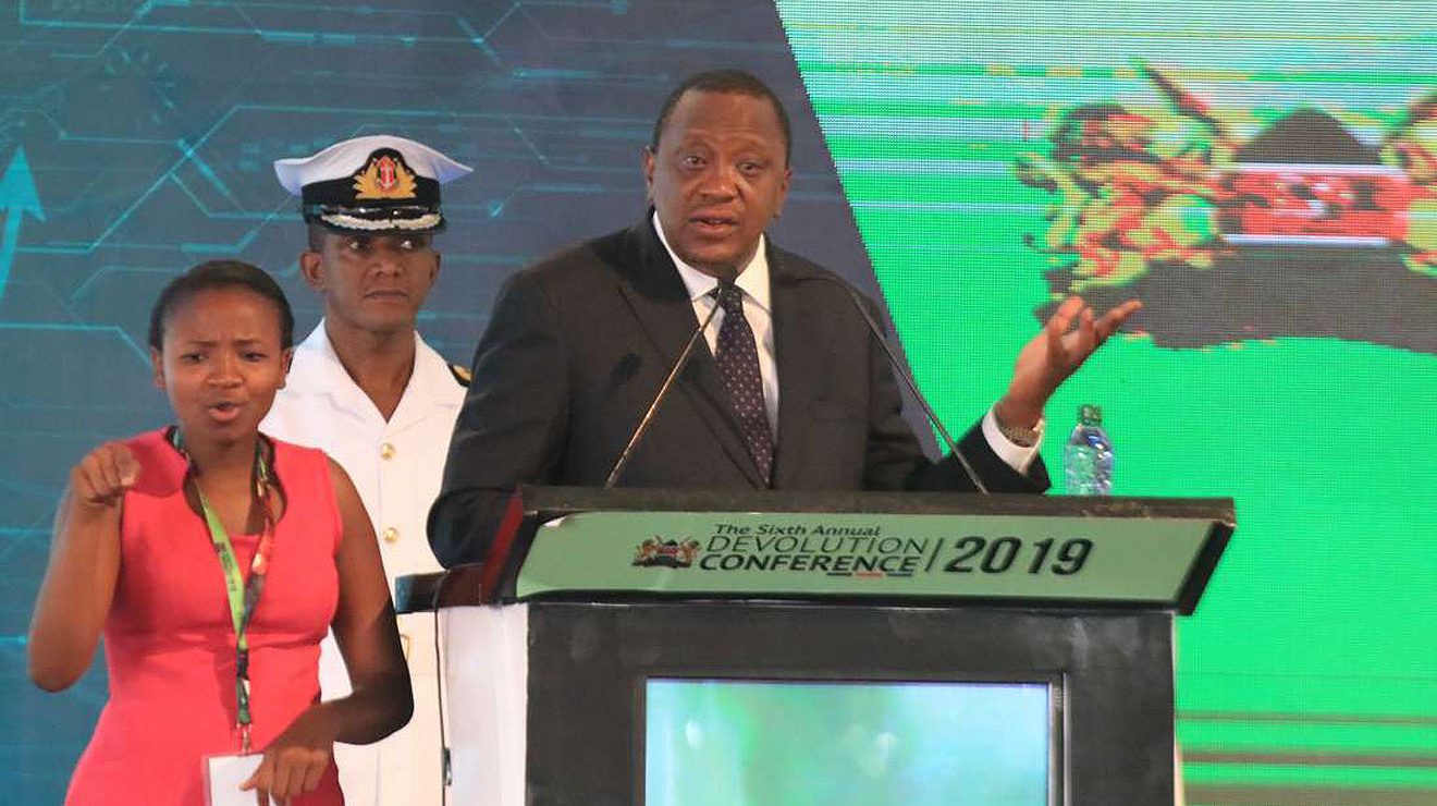Sign language interpreter steals the shine from Uhuru’s speech – VIDEO ...