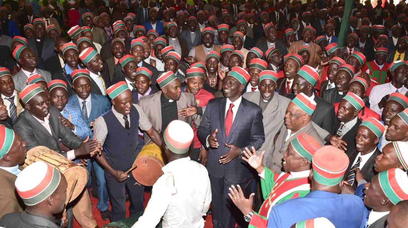 Watch as DP Ruto pulls off the divine ‘Roho Maler’ signature dance ...