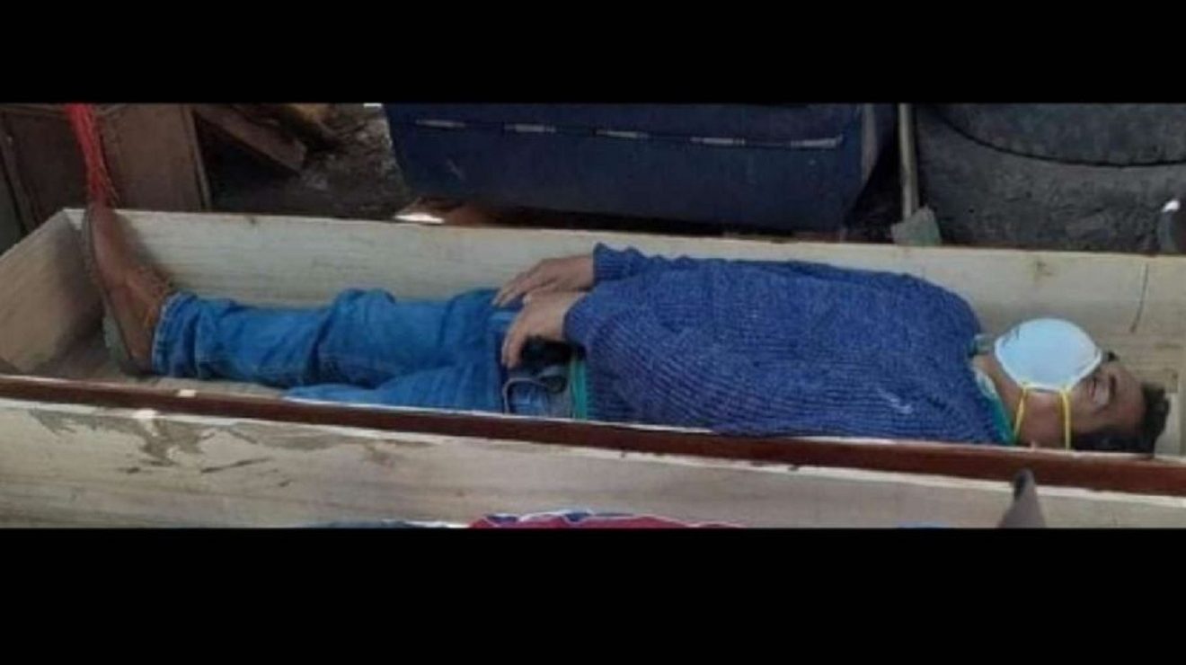 Villain mayor plays dead to avoid arrest for flouting Covid-19 lockdown ...