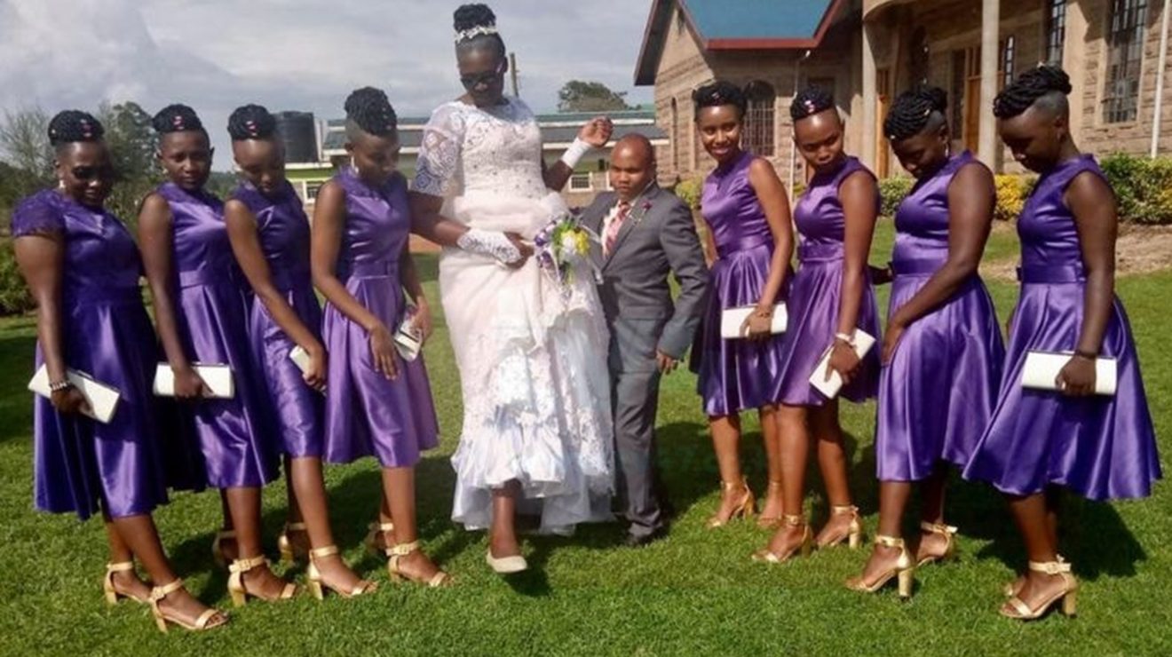 Couple with huge height difference speaks out after viral wedding ...