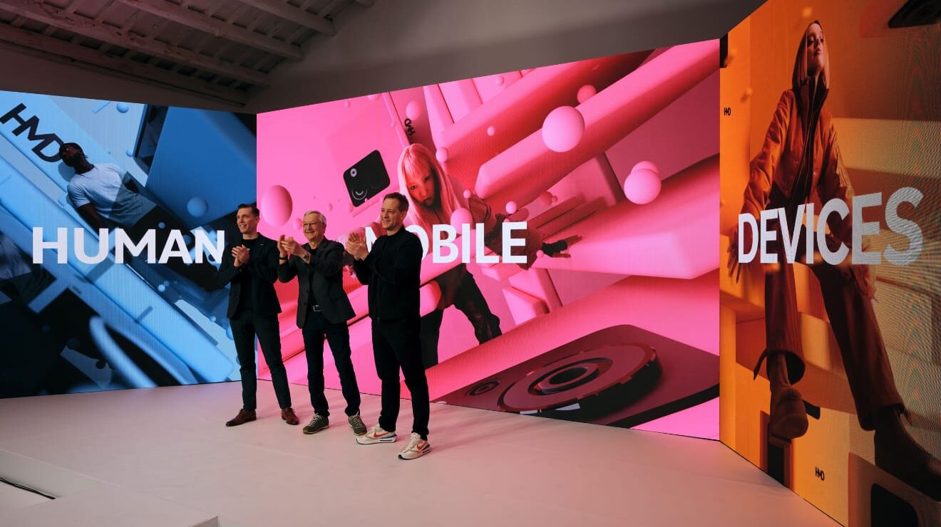 Human mobile devices: A look into a world of living smartphones ...